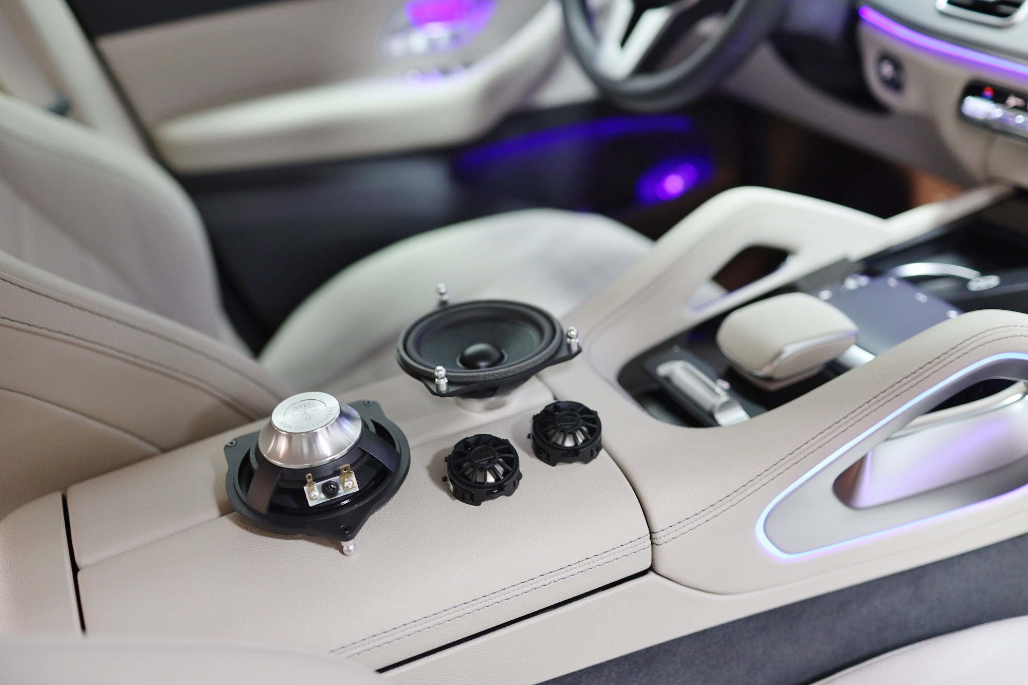 Mercedes-Benz GLE - complete Steg sound system (Burmester upgrade ...