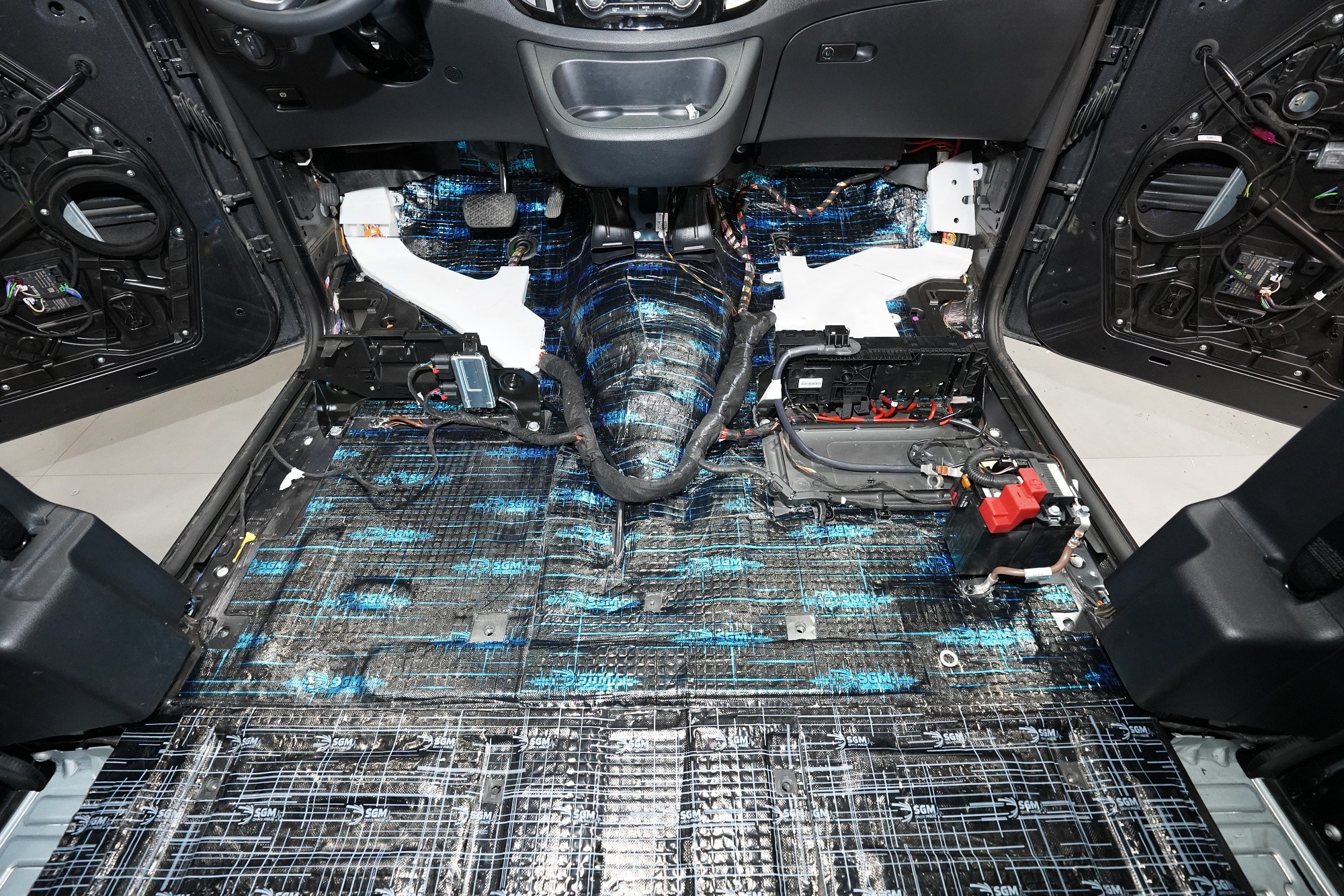 Mercedes-Benz Vito - complete soundproofing - Ahifi.store